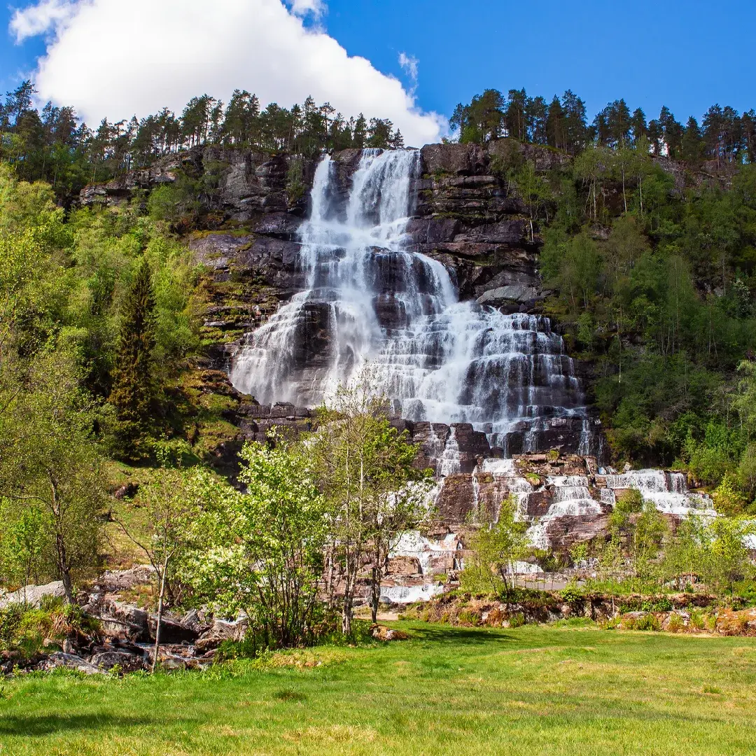 Tvindefossen: A Breathtaking Stop in Norway