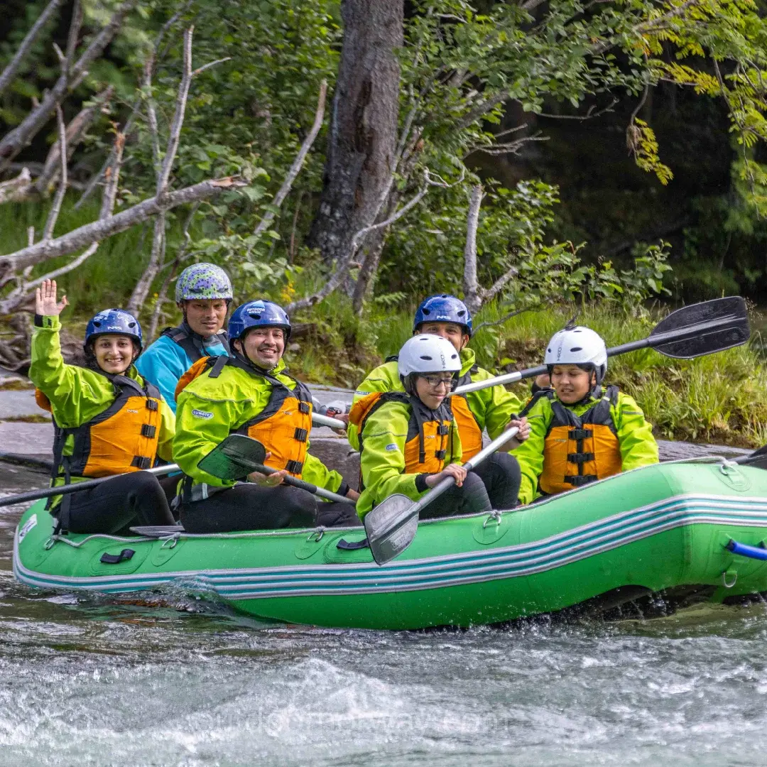 Family rafting in Norway: 5 benefits of family adventures